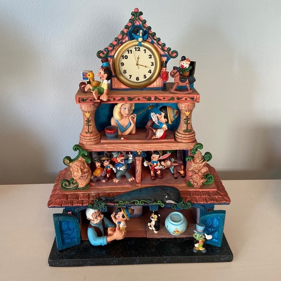 Disney | Art | Disney Schmid Classics Pinocchio Diorama Music Box Clock ...